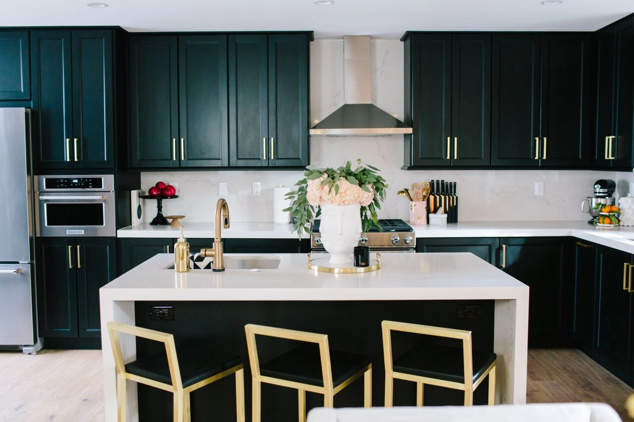 HOW THE ADDITION OF THE KITCHEN ISLAND HAS TRANSFORMED THE HOME PT.1